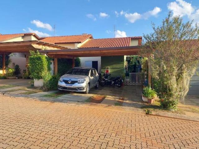 Casa no condomínio Villa das Palmeiras para venda com 4 quartos, sendo 1 suíte, 110m²