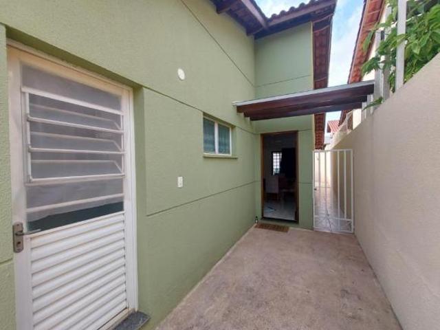 Casa no condomínio Villa das Palmeiras para venda com 2 quartos, sendo 1 suíte, 65m²