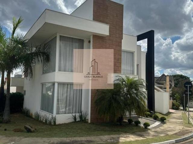 Casa no Condominio Villa Suiça, em Sorocaba, com 3 suítes, 315m²