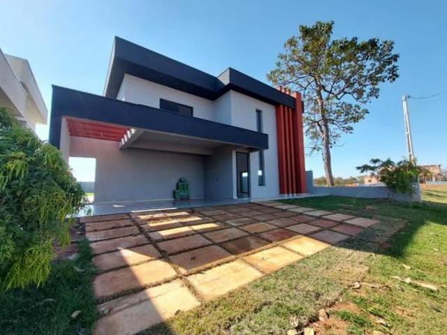 Casa no condomínio Village Manacá para venda com 4 quartos, sendo 4 suítes, 280m²