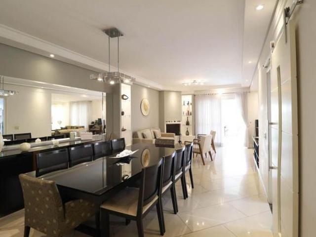 Casa no condomínio Villagio da Serra Flamboyant para venda com 3 quartos, sendo 3 suítes, 237m²