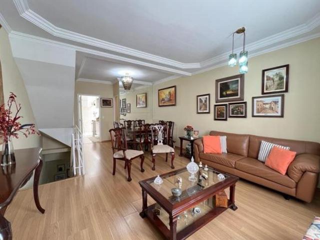 Casa no condomínio Villagio Flamingo I para venda com 3 quartos, sendo 1 suíte, 157m²