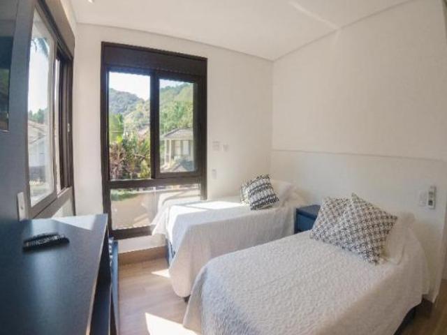 Casa no condomínio VILLAGIO FRUI VITTA para venda e locação com 5 quartos, sendo 5 suítes, 478m² r