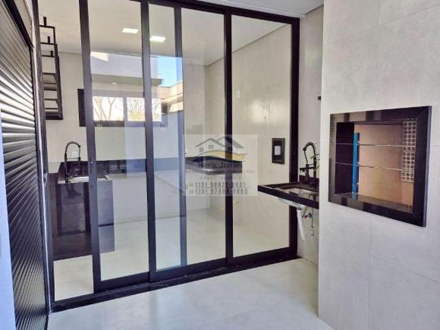 Casa no Condomínio Villagio Ipanema