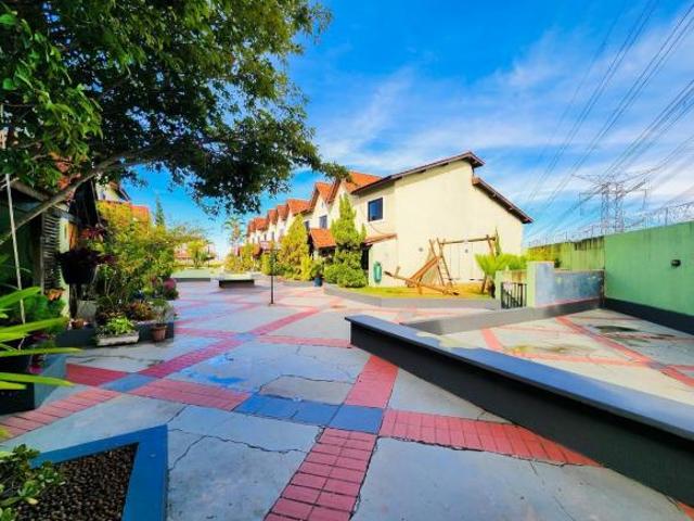 Casa no condomínio Villagio Verde II para venda com 2 quartos, sendo 1 suíte, 93m²