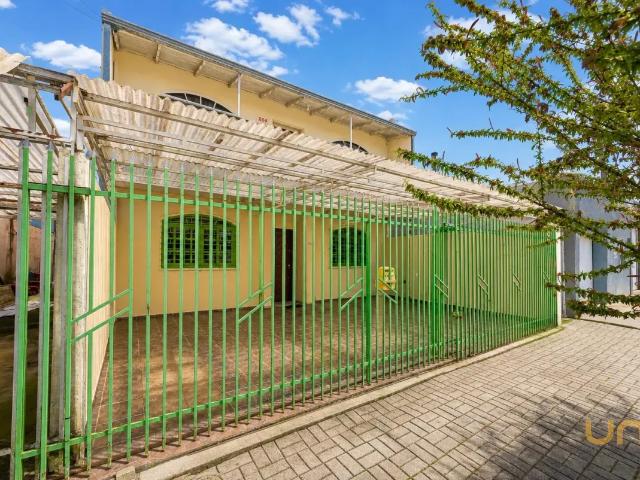 Casa no Costeira de 159.58 m² com 3 quartos