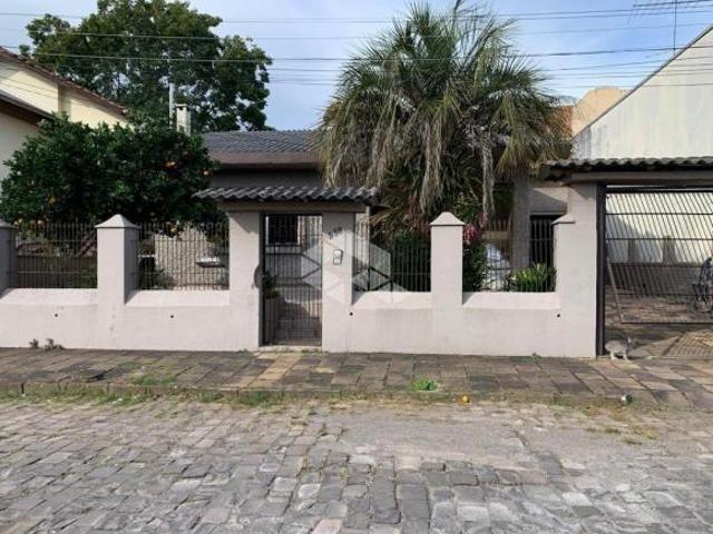 CASA NO DESVIO RIZZO, COM TERRENO DE 450M² CAXIAS DO SUL