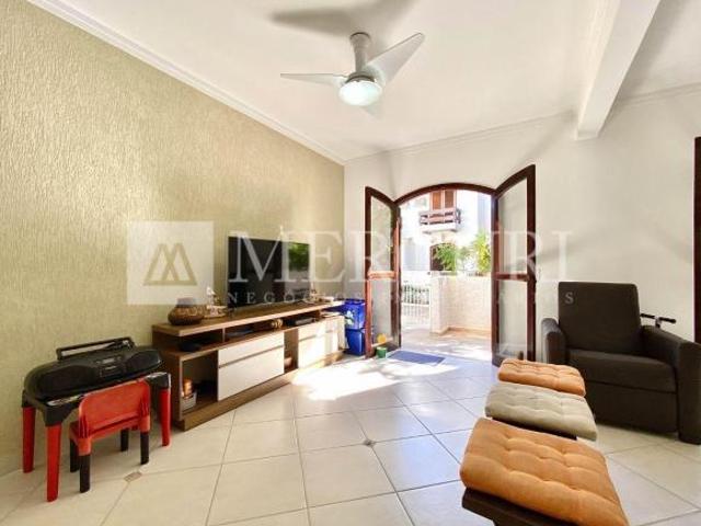 Casa no Guarujá, Enseada, 3 Quartos, Sendo 1 Suítes, Terraço com Churrasqueira e Vista Mar Mercuri