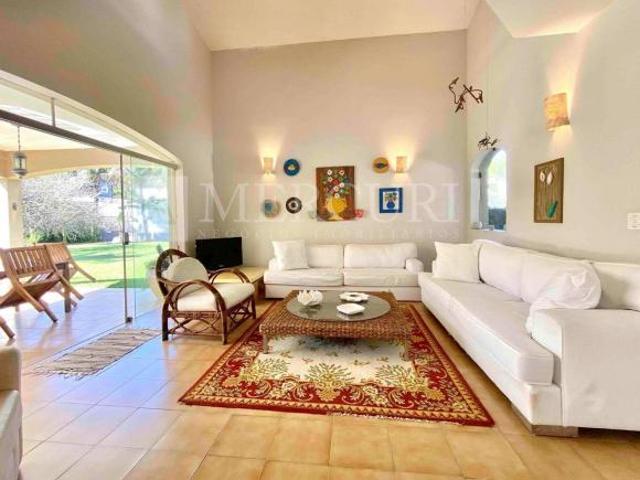Casa no Guarujá, Jardim Acapulco, Condomínio Fechado, 3 Quartos, Sala para 2 Ambientes, Sacada e Pis