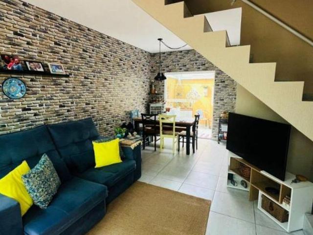 Casa no Gaivota a Apenas 50 Metros do Mar – 2 Suítes e Excelente Localização