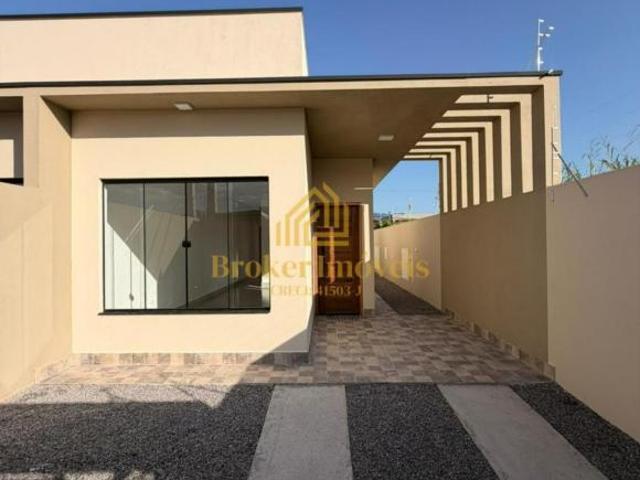 Casa no Golfinhos nova com acabamento fino