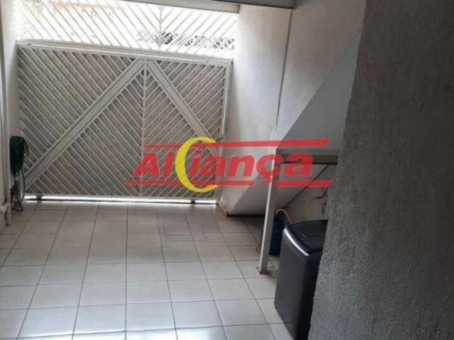 CASA NO GOPOÚVA COM 2 CASAS NO TERRENO OPORTUNIDADE ACEITA PERMUTA