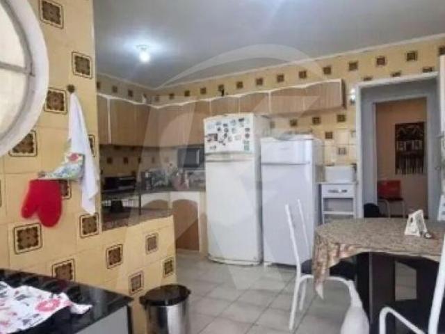 Casa no Horto Florestal, 03 quartos + 01 edícula, 03 vagas
