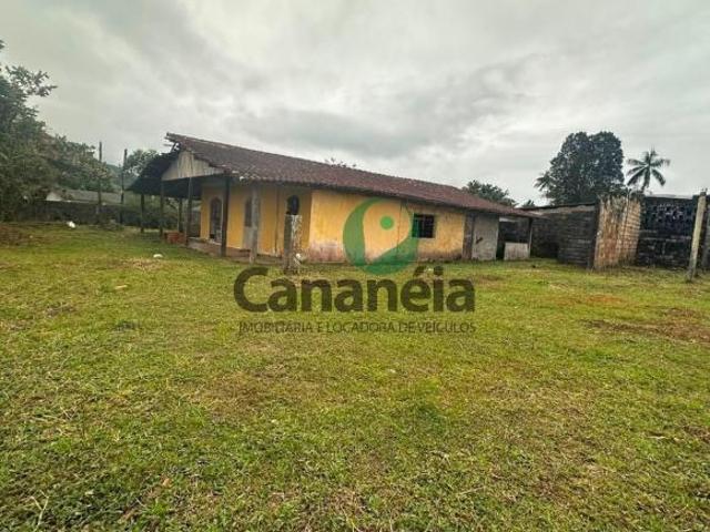 Casa no Itapitangui com amplo terreno, excelente oportunidade para reforma Cananéia / SP