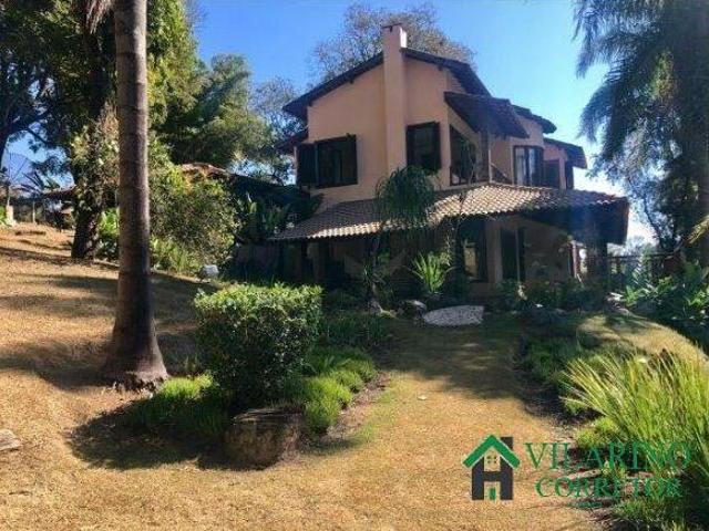 CASA NO IPÊ AMARELO ESMERALDAS