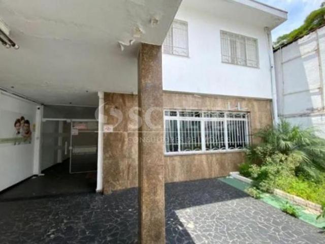 Casa no Jabaquara, com 211m², 4 quartos, Sala ampla, 5 banheiros e 3 vagas