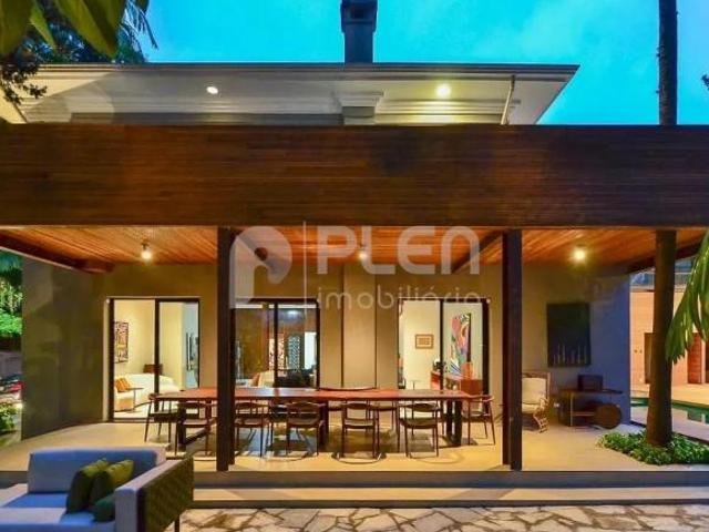 Casa no Jardim América de 1117m² com 4 Suítes e 8 Vagas à venda, São Paulo, SP