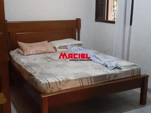 CASA NO JARDIM AMÉRICA EM JACAREÍ