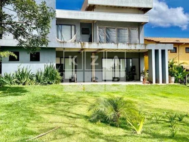 Casa no Jardim Botânico! Com 4 quartos, ao lado do Solar de Brasília no Village Alvorada II