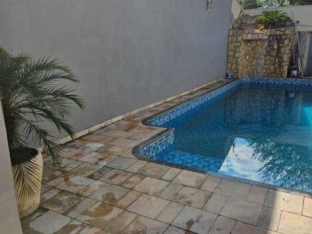 Casa no Jardim Carolina