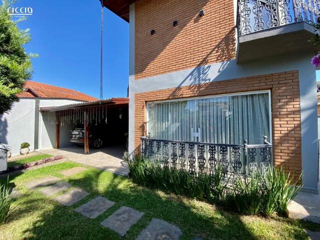 Casa no Jardim das Colinas em São José dos Campos