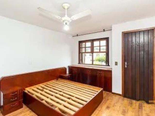 Casa no Jardim Das Américas de 200 m² com 4 quartos