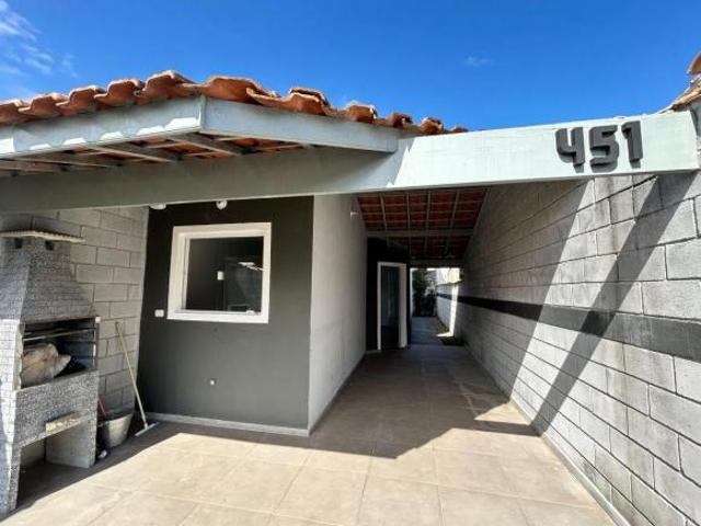Casa no Jardim das Palmeiras em Itanhaém – Suíte com Sacada, Espaço Gourmet e Apenas 600m do Mar