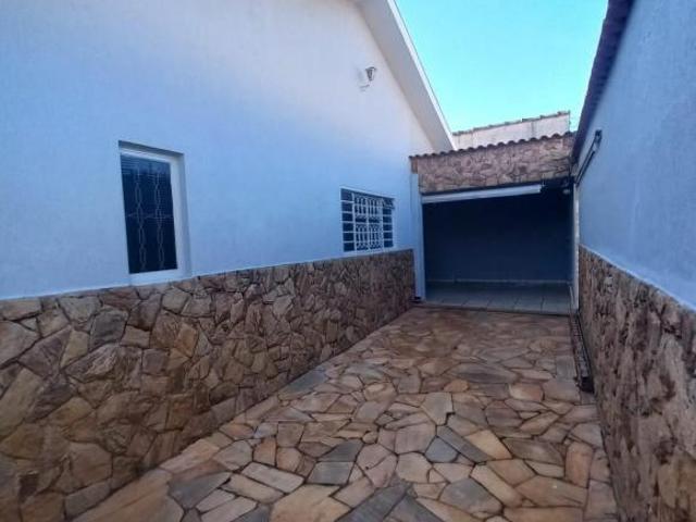 Casa no Jardim Éden por R$ 580.000,00