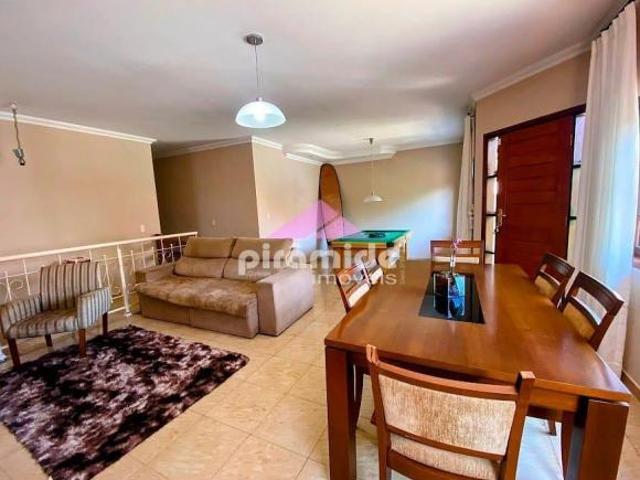 Casa no Jardim Esplanada em São José dos Campos