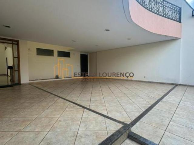 CASA NO JARDIM ESTORIL