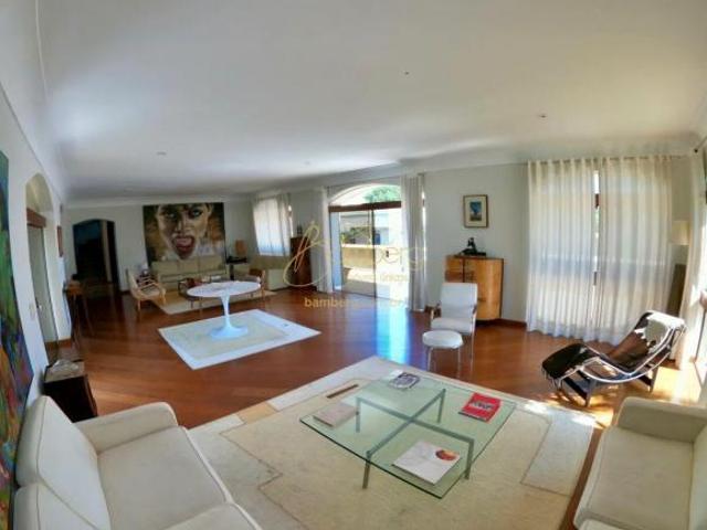 Casa no Jardim Guedala com 4 suítes, elevador, lazer completo e 5 vagas