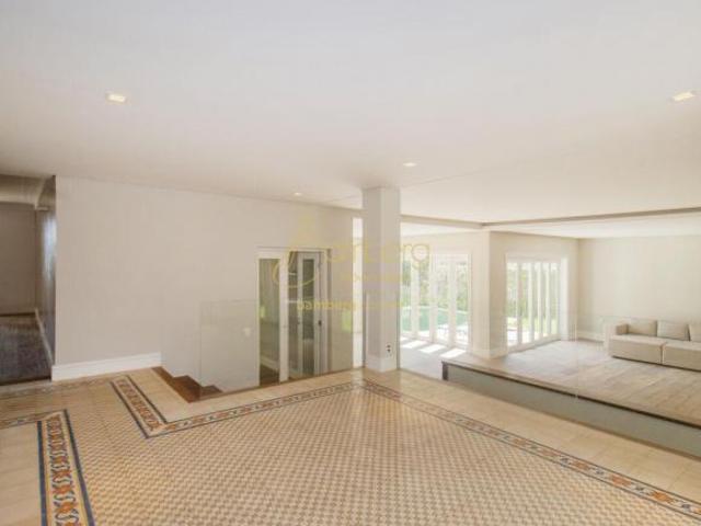 Casa no Jardim Guedala com 4 suítes, Piscina e Espaço Gourmet