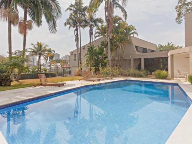 Casa no Jardim Guedala com 5 dormitórios 4 suítes em terreno de 1.339 m²