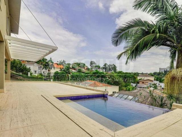 Casa no Jardim Guedala 4 quartos suites 10 vagas de garagem cobertas