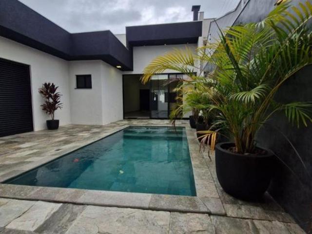 Casa no Jardim Italia com piscina