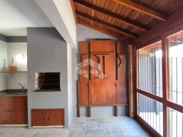 Casa no Jardim itu, 4 dormitórios, 03 vagas com 175m² de área privativa