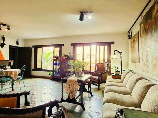 Casa no Jardim Leonor com 4 dormitórios sendo 1 suite Elevador e 3 vagas