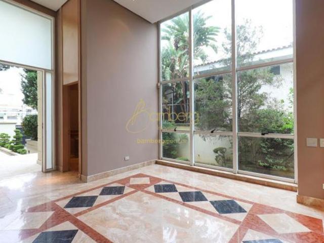 Casa no Jardim Luzitânia, parque Ibirapuera, com 4 quartos suítes