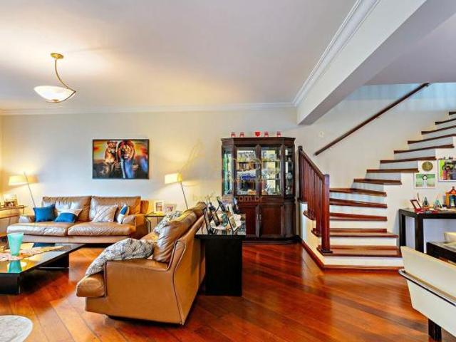 Casa no Jardim Monte Azul com 5 quartos sendo 2 suítes, 8 vagas
