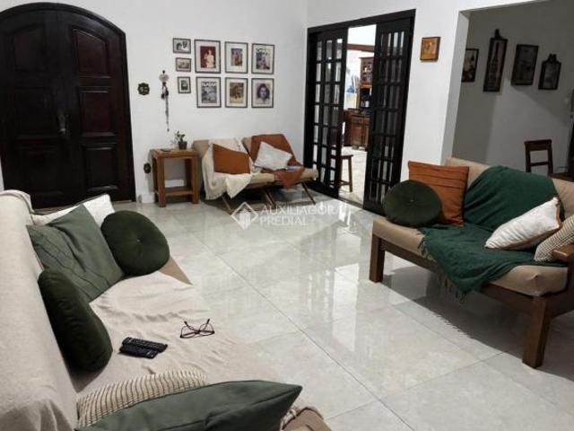 Casa no Jardim Paraíba em Aparecida