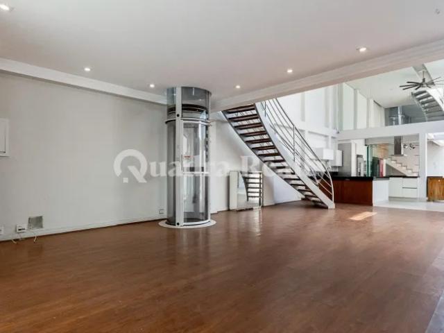 Casa no Jardim Paulista com vista privilegiada