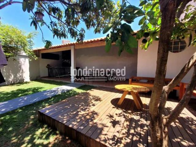 Casa no Jardim São Vicente Palotti com 3 dormitórios 1 suíte, sala ampla, cozinha, 2 banheiros, 3
