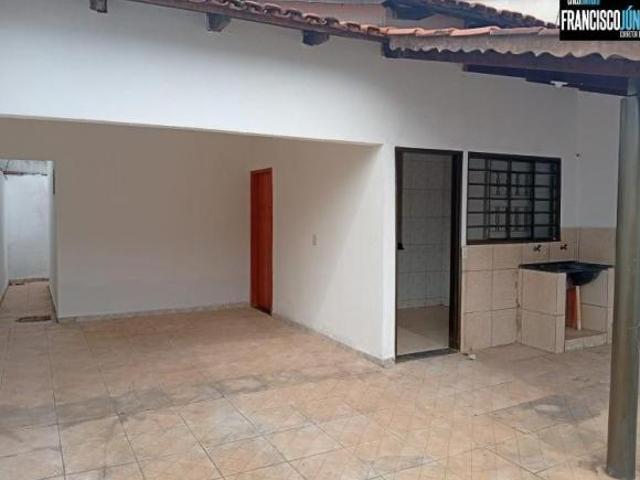 CASA NO JARDIM SÔNIA MARIA