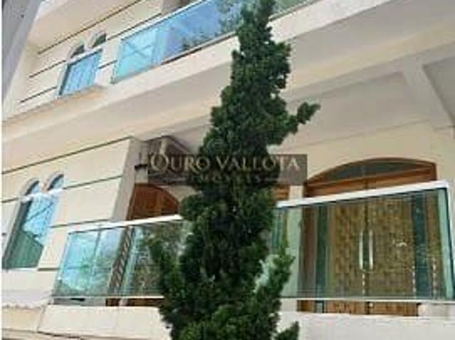 CASA no jd avelono 350m2 4 dom, 3 suites, 4 vagas,quintal com jardim