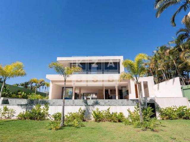 Casa no Lago Sul! Lote Amplo 5 Quartos na QI 23!