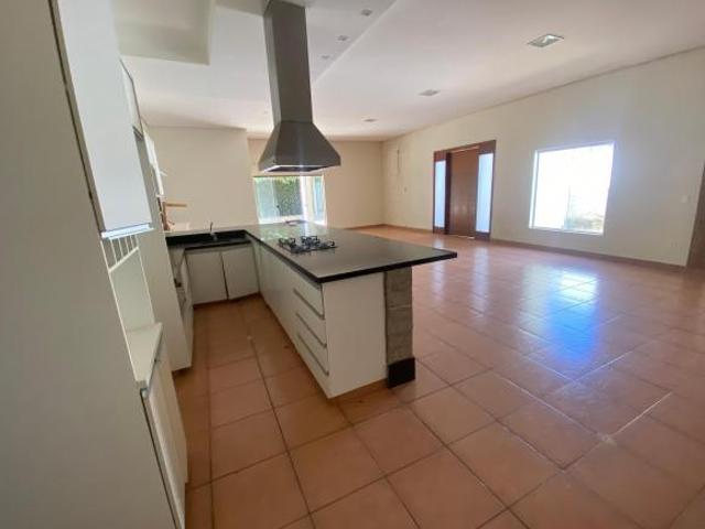 CASA NO LAGO SUL QI 14 LOTE DE 2.600m2 E ÁREA TOTAL DE 5000m2 LOCALIZAÇÃO SCHOW!