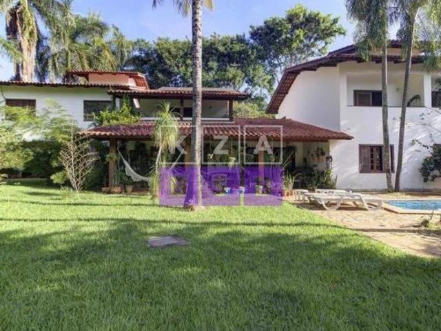 Casa no Lago Sul! QI 28 com 5 quartos