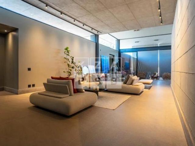 Casa no Lago Sul! 5 Quartos e Térrea na QI 19