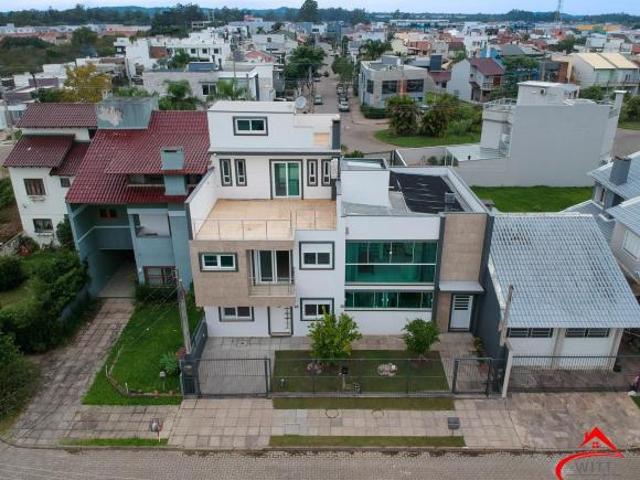 Casa no Lagos de Nova Ipanema com Elevador