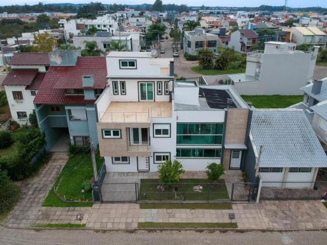 Casa no Lagos de Nova Ipanema com Elevador